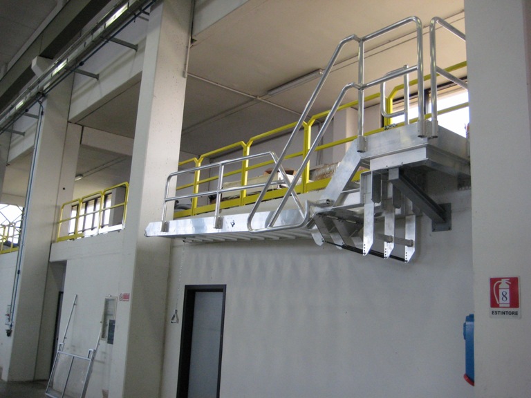 Passerelle e scale in Alluminio e Acciao Inox - Piacenza